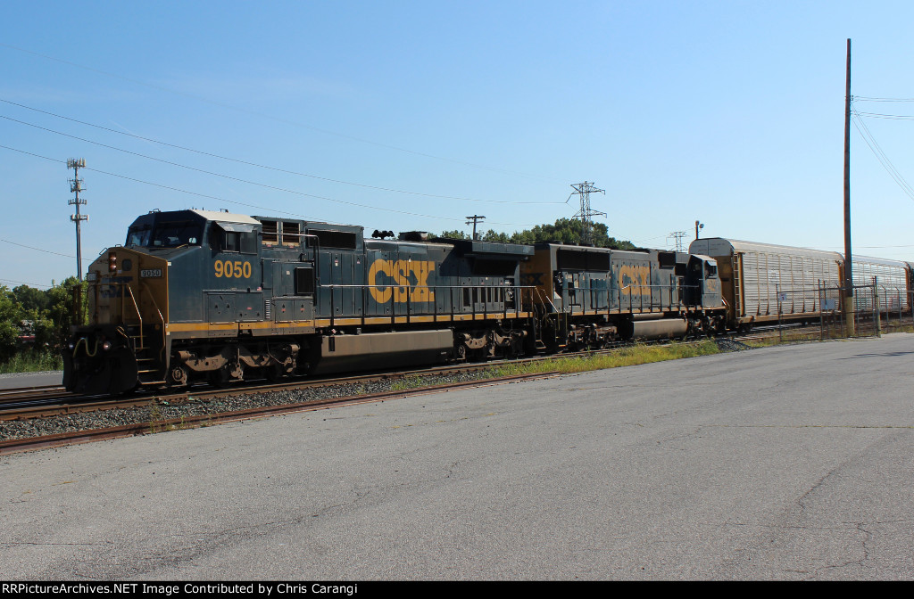 CSXT 9050 & 4570 on L217-27